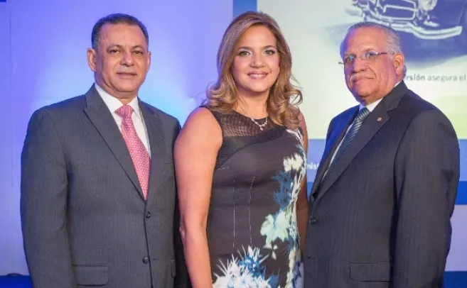 AFI Universal inicia operaciones