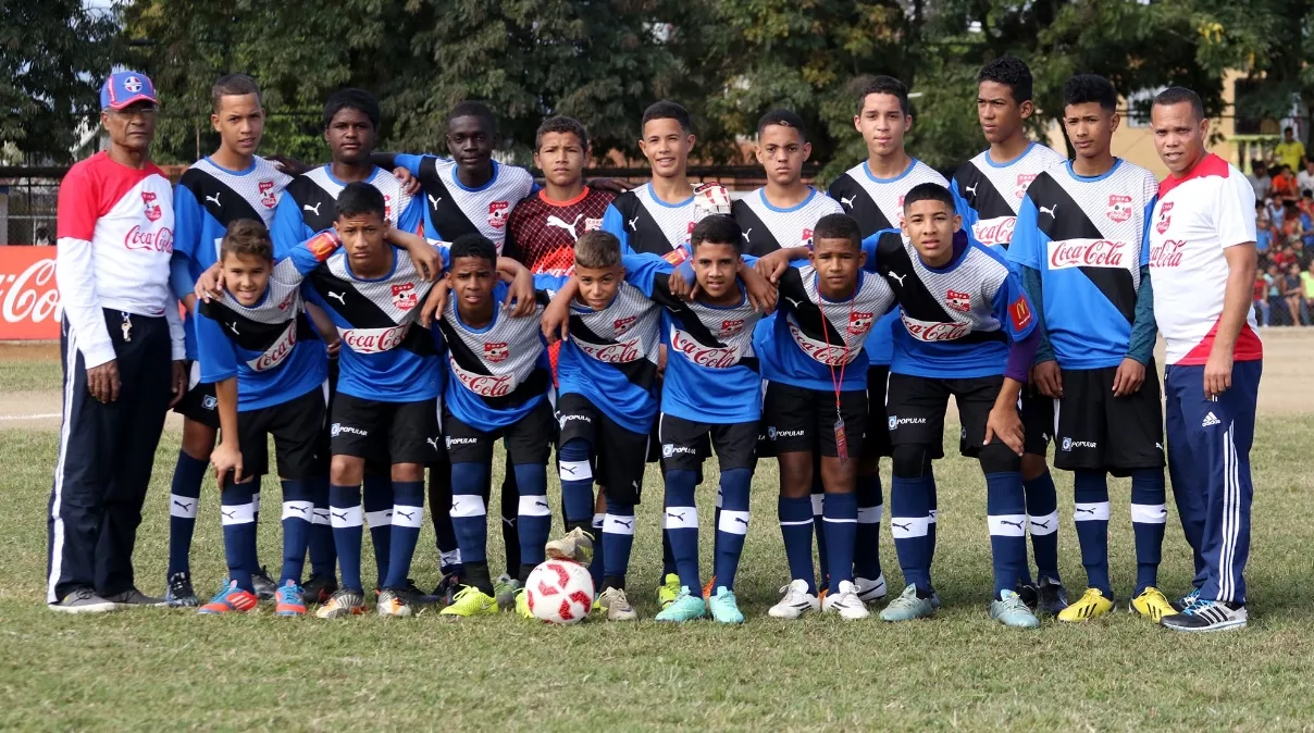 Manuel Ubaldo Gómez campeón fútbol escolar