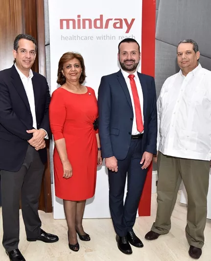 Oscar A. Renta Negrón presenta línea de equipos