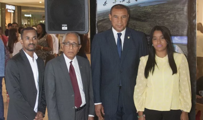 Carlos Redman inaugura una exposición