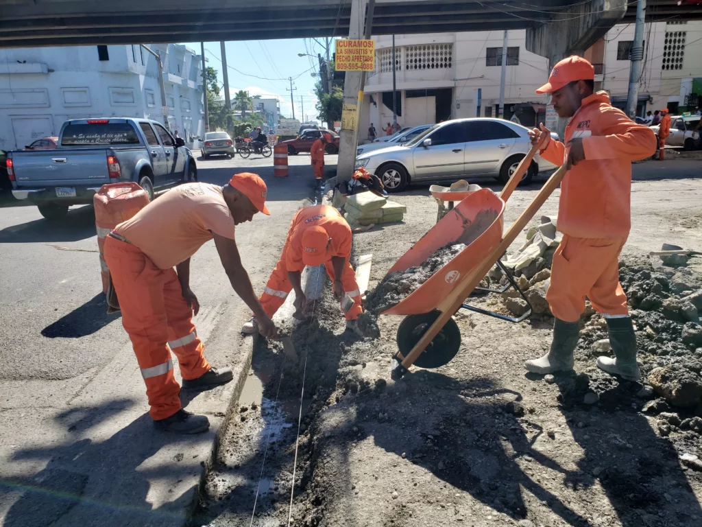 Obras Públicas interviene la Josefa Brea y otras calles del Distrito ...