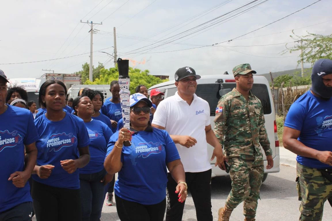 Jimaní recibe la antorcha de los Juegos Fronterizos 2025