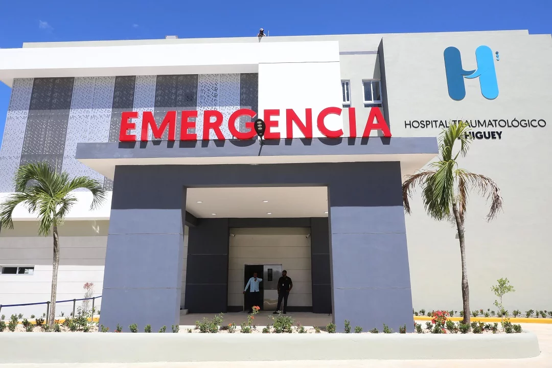Abinader inaugura primer Hospital Traumatológico de Higüey