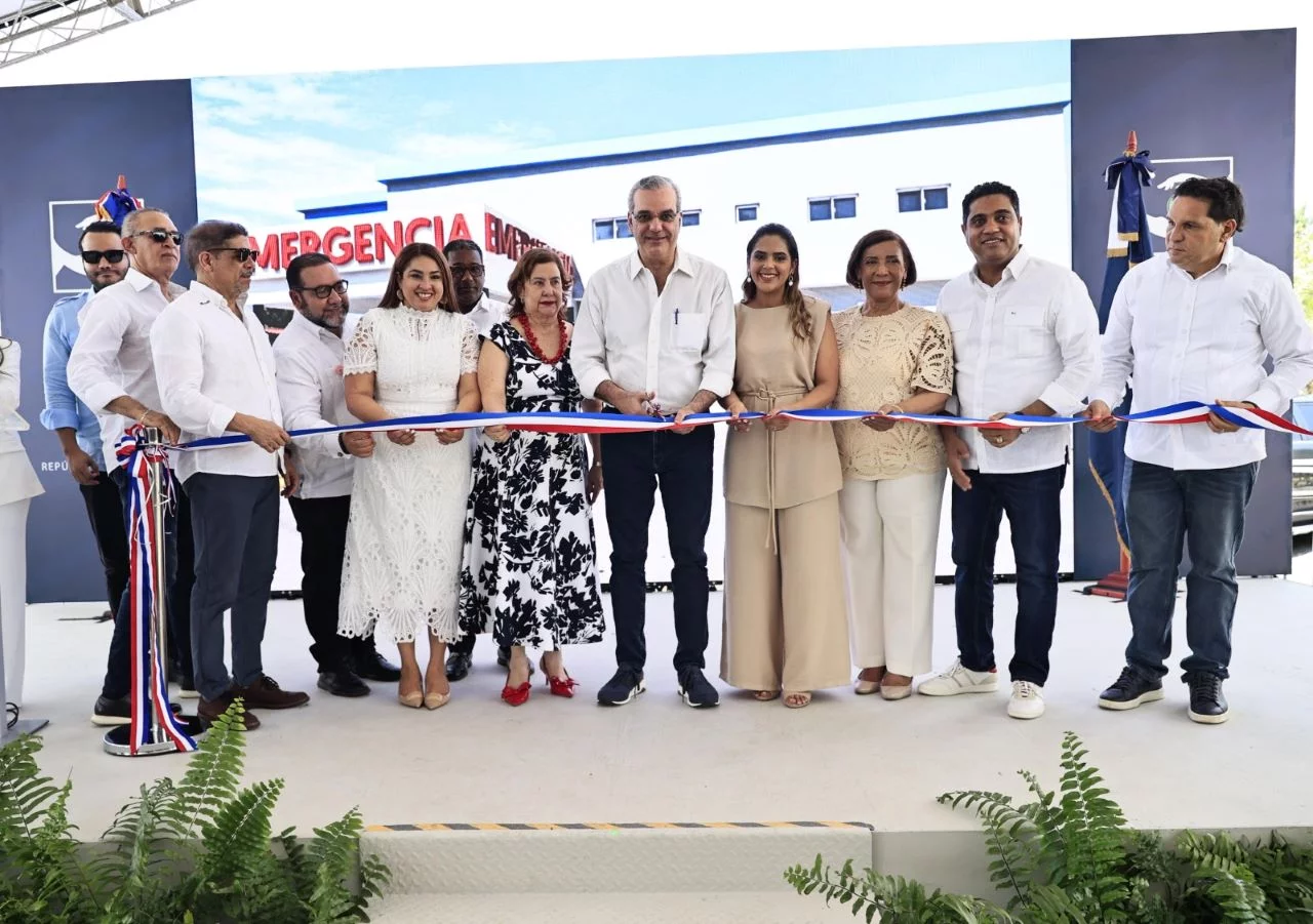 Presidente Abinader inaugura ampliación Área de Internamiento Hospital ...