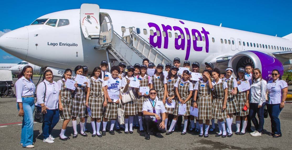 Arajet impulsa proyecto “Piloto por un Día”
