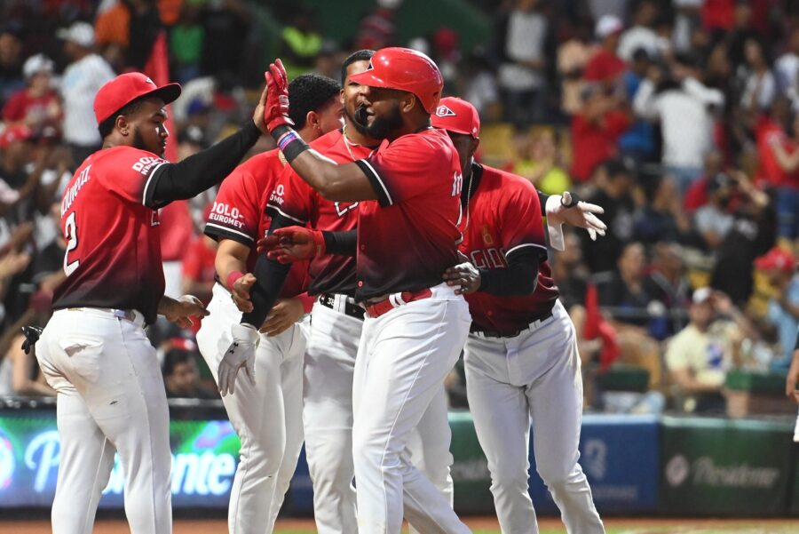 El Escogido huele a retorno a serie final